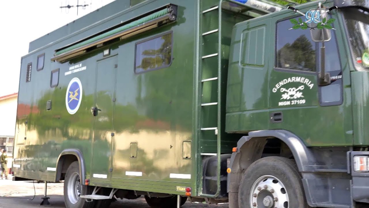 Gendarmería ordenó suprimir imágenes de sables y armas de fuego en los ...